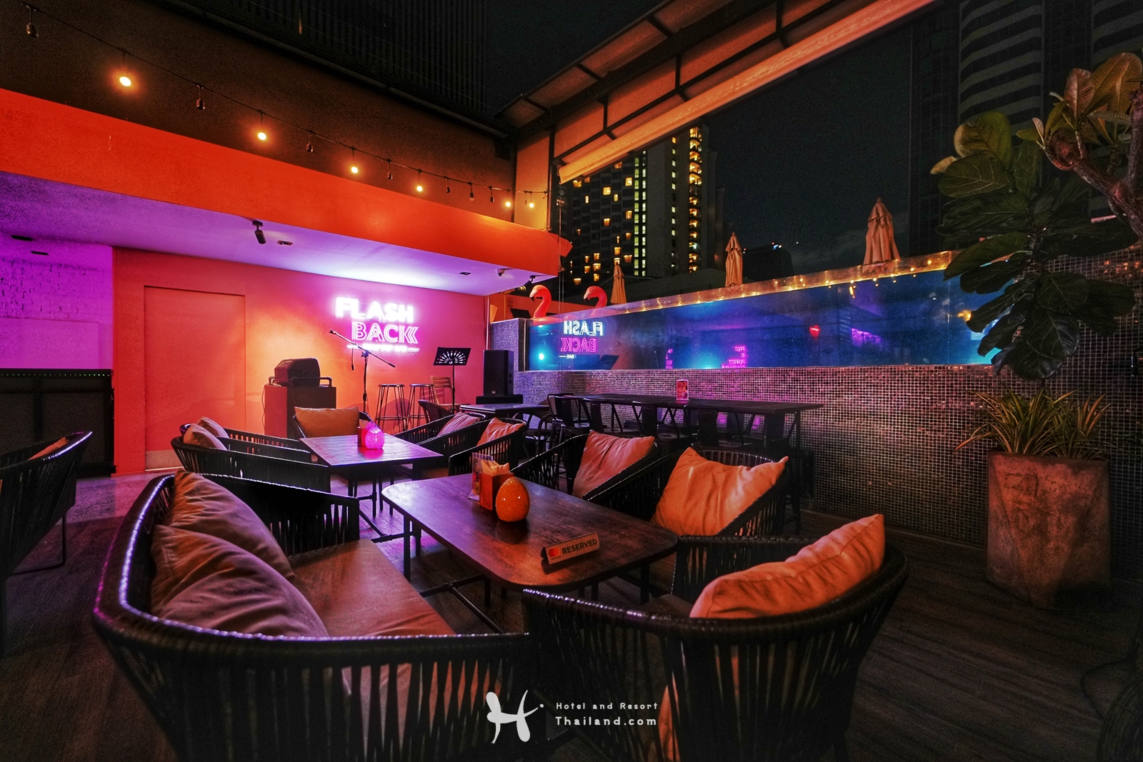 Flashback Rooftop Bar TASTORIA Collection Hotel Sukhumvit