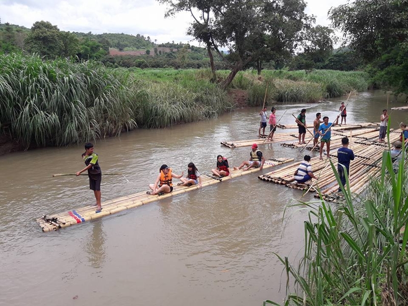 ไปเล่นน้ำคลายร้อนกับ 8 สถานที่ล่องแพ ชมวิวธรรมชาติสวยๆ