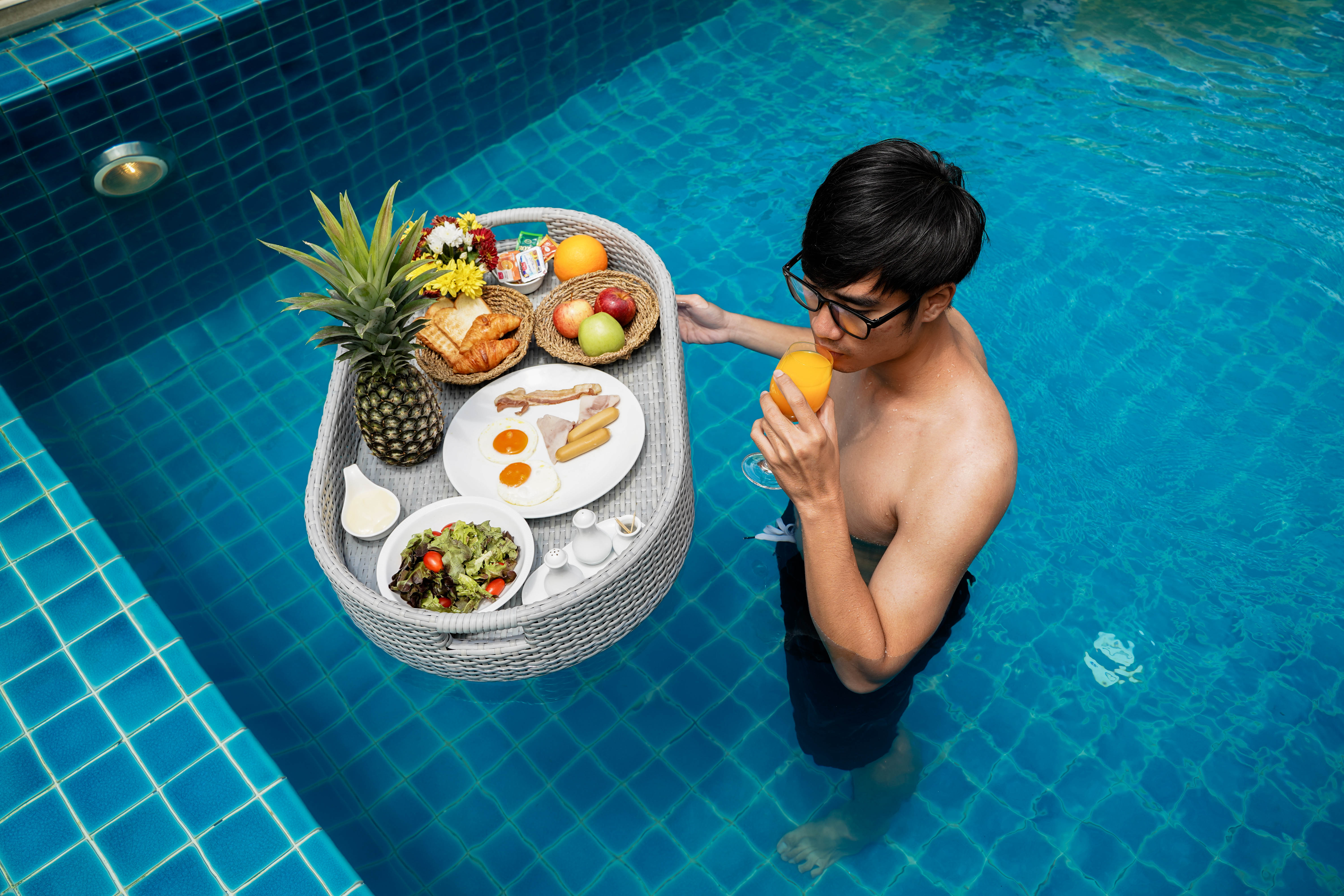 11 ที่พักสุดปังมี floating breakfast ทานมื้อเช้าเก๋ๆกับสระส่วนตัว