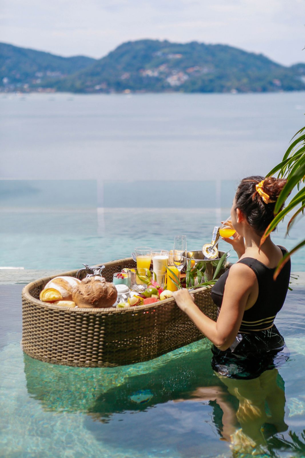 11 ที่พักสุดปังมี floating breakfast ทานมื้อเช้าเก๋ๆกับสระส่วนตัว