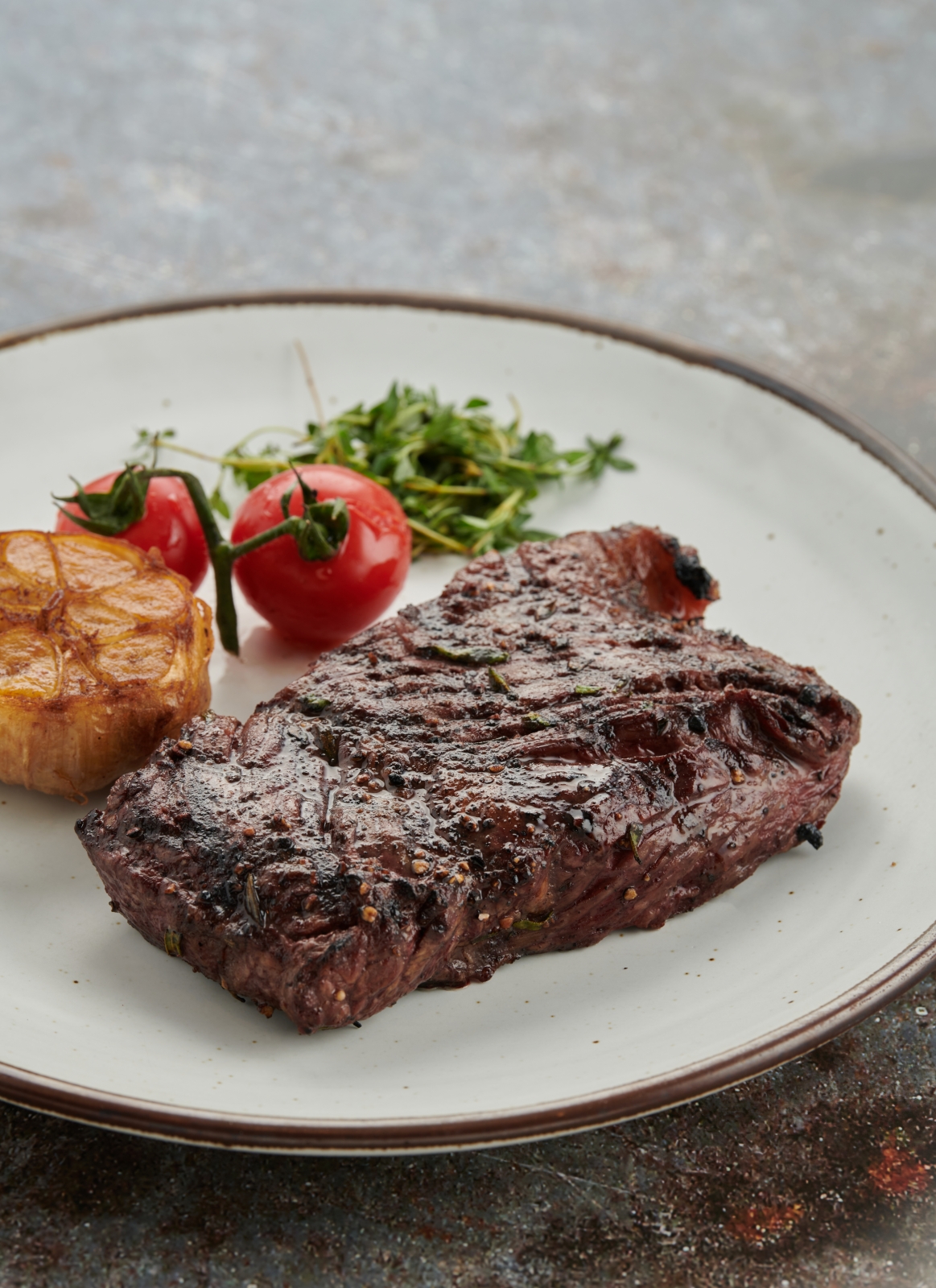 400 day chilled grain fed wagyu beef เป็น สเต็ก เนื้อ