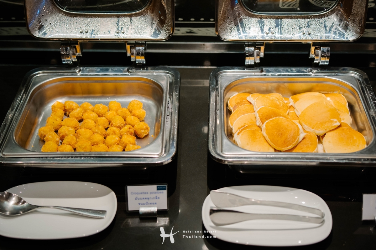 อาหารเช้าที่ได้รับความนิยม American Breakfast จัดเป็นไลน์ใหญ่ egg ...